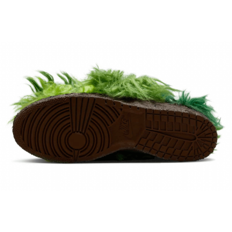 2022年ホリデー発売【CPFM x Nike Dunk Low “Grinch”】グリンチをモチーフにした遊び心満載のコラボモデル