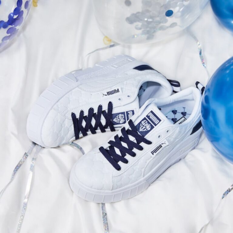 10月29日発売【atmos pink x FILA DISRUPTOR II EXP】ワントーンの配色でより大胆な厚底ソールが映える別注デザイン