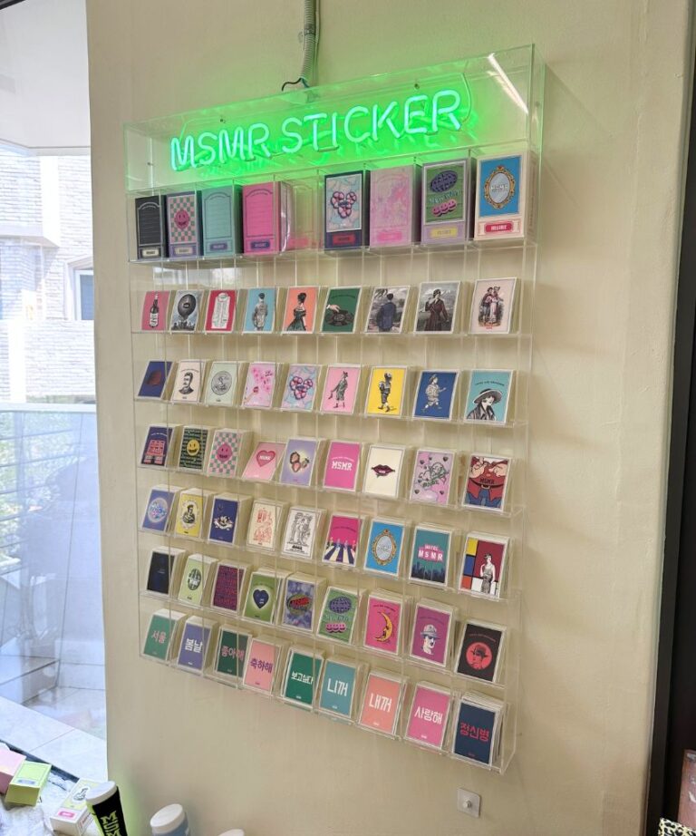 編集部が行く！最新韓国トレンドガイド【MSMR】パケ買い必至！かわいすぎる靴下屋さんの店舗をレポ