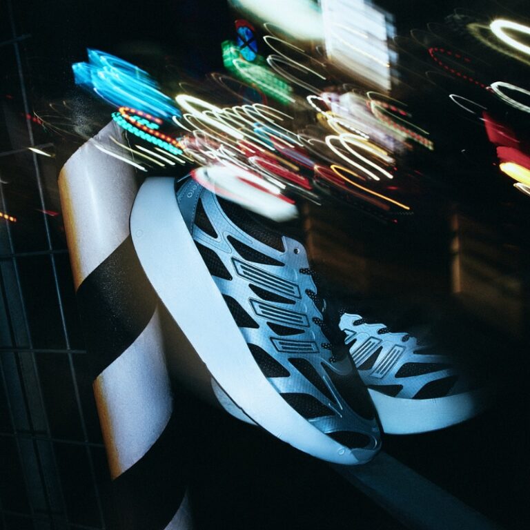 10月26日発売｜adidas Originals SAMBA atmos “Tuxedo” atmosコラボでアップグレードした ...